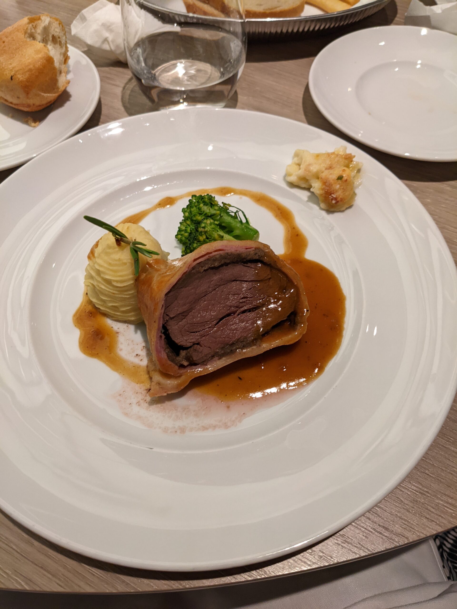 Exemples de menus et plats du restaurant sur le Costa Toscana ...