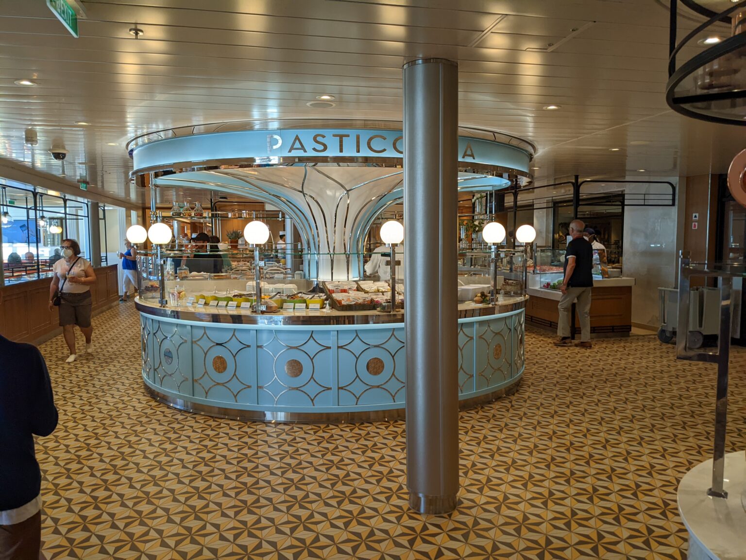 Le restaurant buffet "La Sagra dei Sapori" sur le Costa Toscana ...